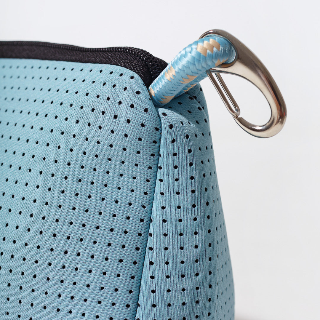 ESSENTIAL POUCH SKY BLUE – Pop Ups Brand